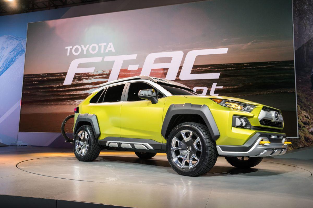 2017 Toyota FT-AC Concept - AllCarIndex