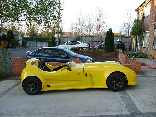 Formula 27 KR Roadster - AllCarIndex